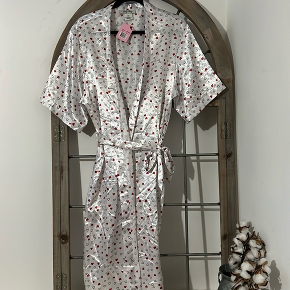 Emily Stacy | Intimates & Sleepwear | Nwt Emily Stacy Robe | Poshmark